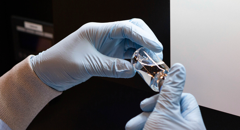 US health authorities are reportedly preparing to allow emergency use ...