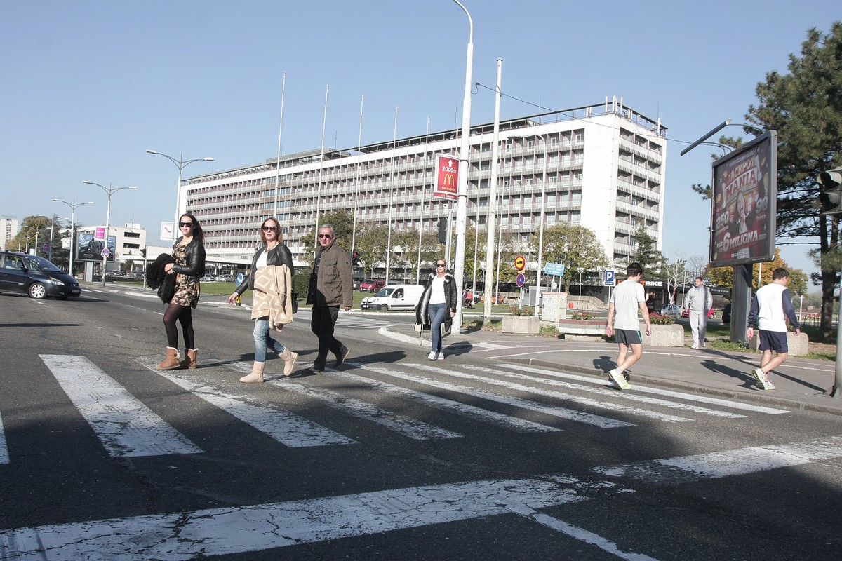 Danas se prodaje Hotel "Jugoslavija"! Evo kako će funkcionisati javno ...