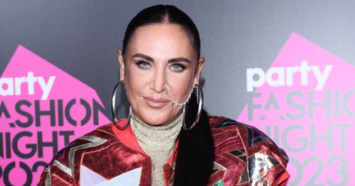 Kayah w kolorowej stylizacji olśniła. Wszyscy patrzą na biżuterię ...