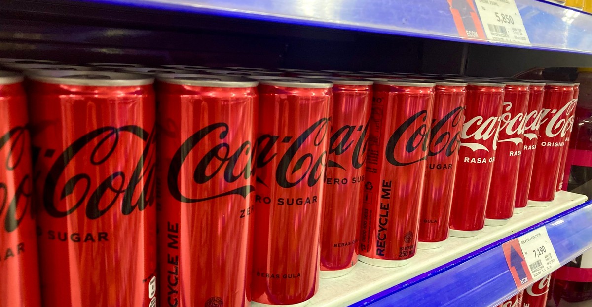 Coca-Cola wycofuje napoje w puszkach w kilku krajach. "Wyższy poziom ...