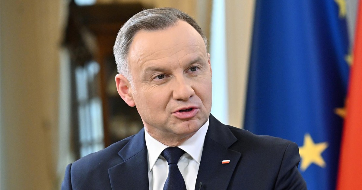 Duda o skandalu wokół Red is Bad. "Każdy mógł produkować ładne koszulki"