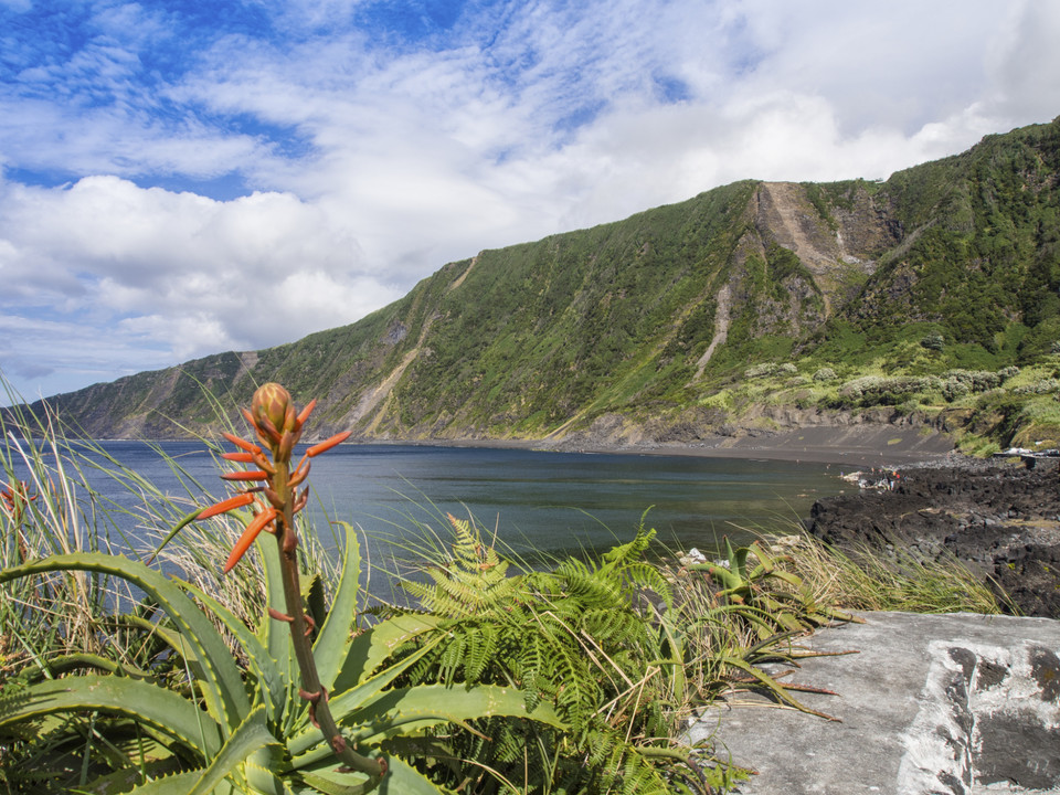 Azory - portugalskie wyspy "najbardziej zielone na świecie"; otrzymały ...
