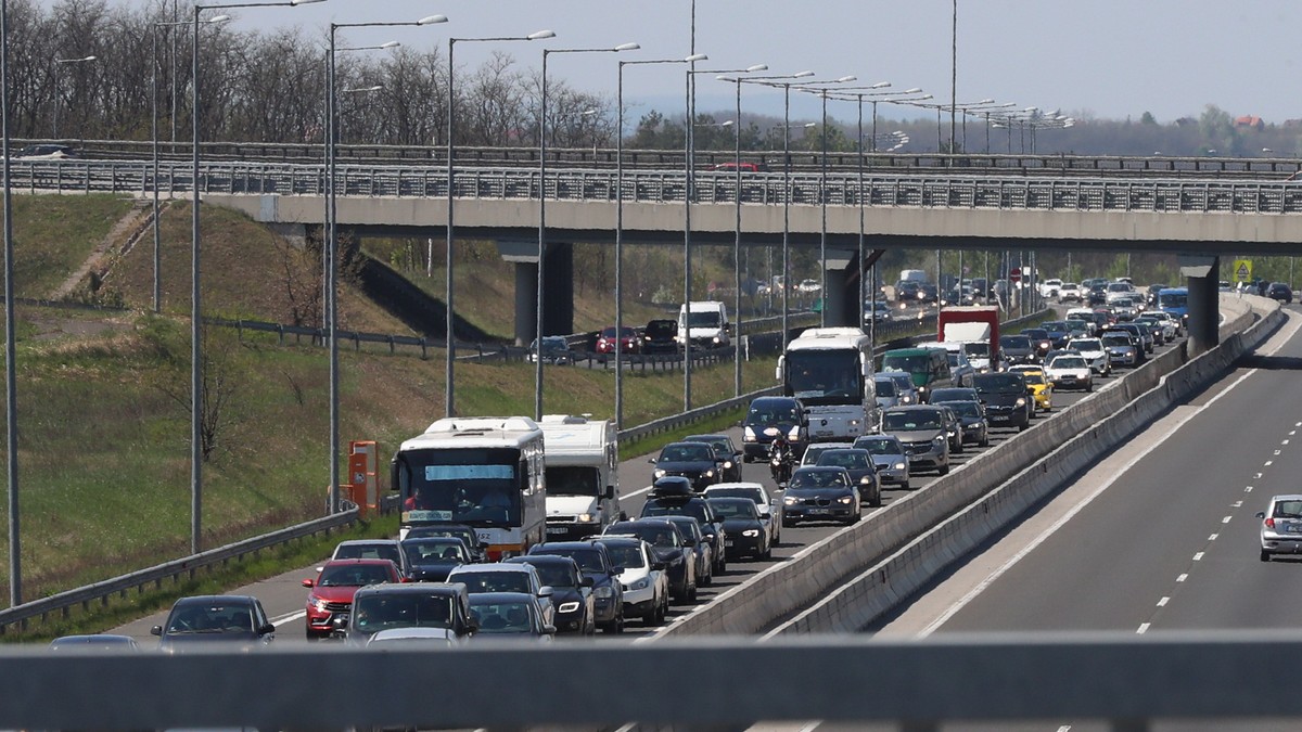 Kamion és kisteherautó karambolozott az M3-as autópályán - Blikk