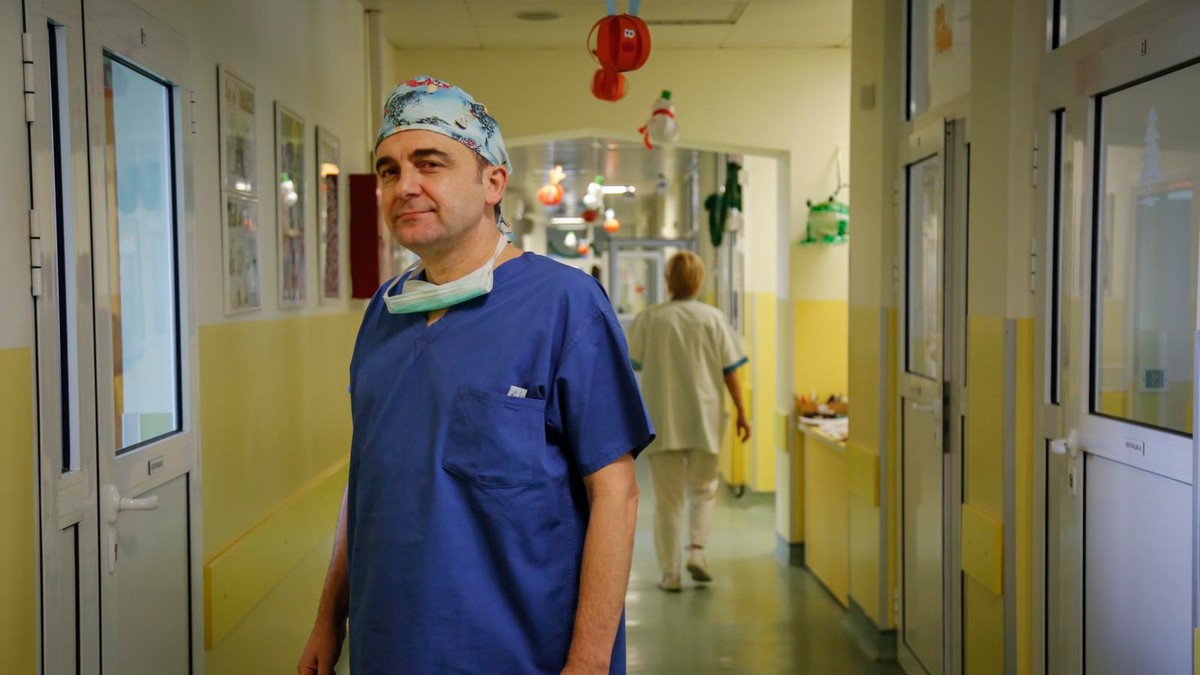 Ovo je srpski lekar koji je obavio 1.300 operacija promene pola, a ...