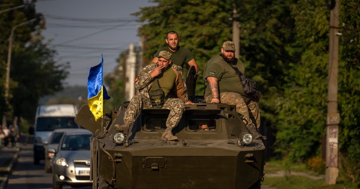 Ukraine's military said it took back more than 700 square miles from ...