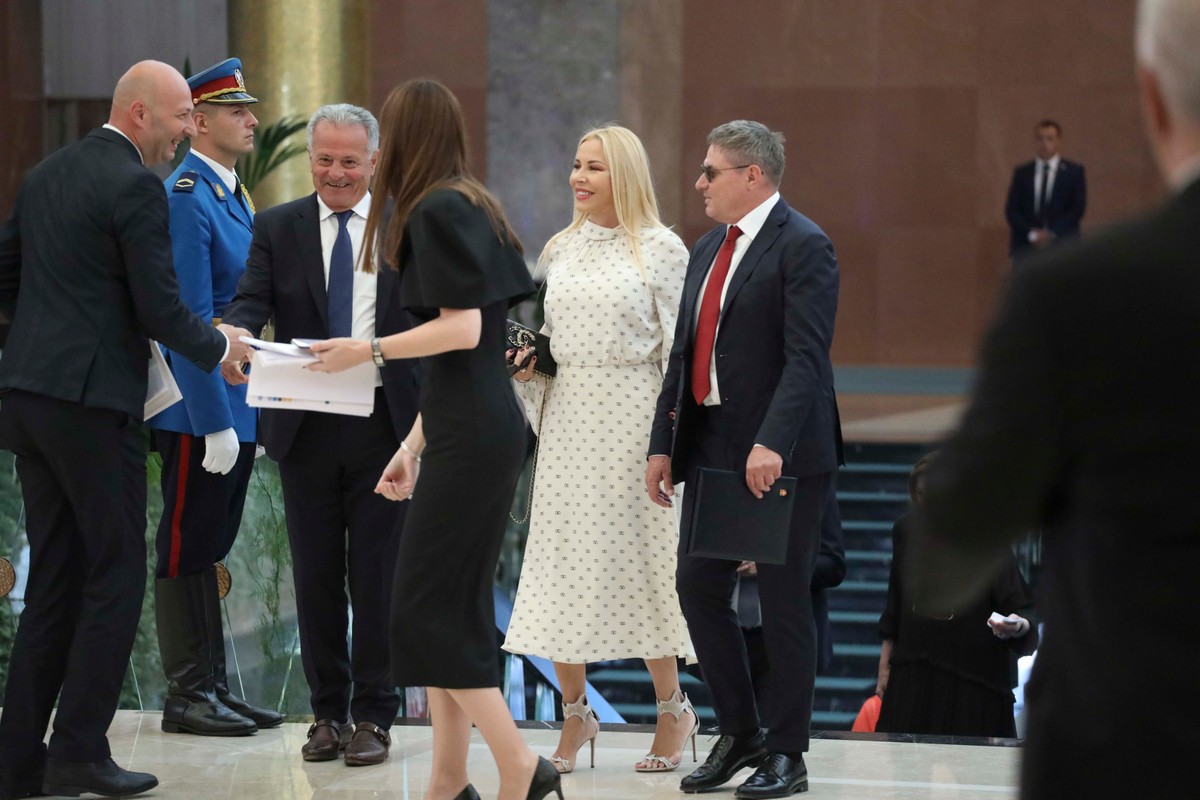 Kako su Dragan Stojković Piksi i njegova supruga izgledali 2002. godine ...