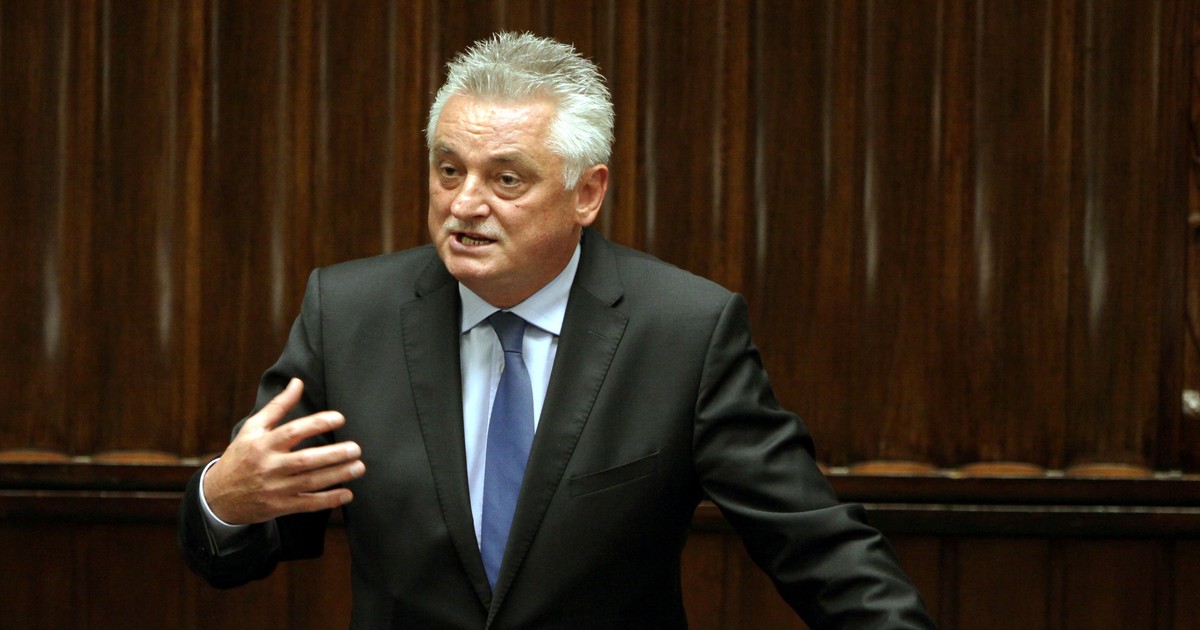 Mirosław Drzewiecki: nasiliły się bóle gardła. "Obleciał go strach ...