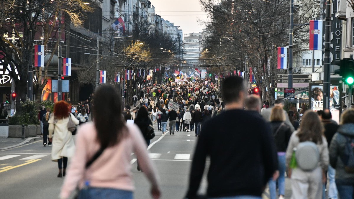 Oglasili se studenti FDU u blokadi o ideji ekspertske vlade - Blic