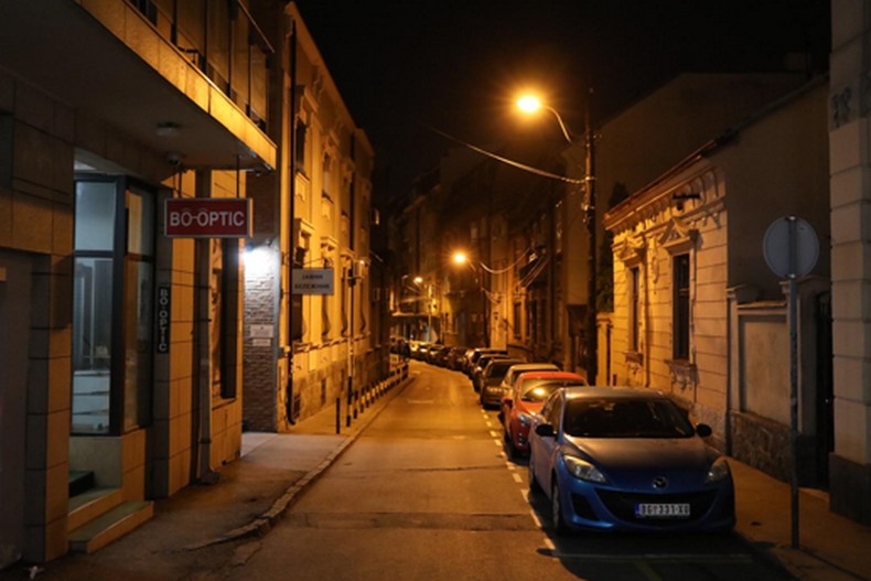 Pucnjava u Beogradu: Muškarac izašao na prozor u naselju Braće Jerković i ispalio nekoliko ...