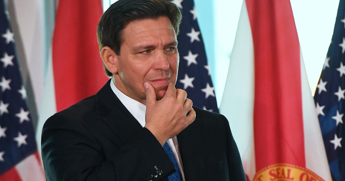 Ron DeSantis loses his cool with a reporter after failing to answer a ...