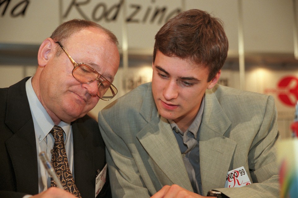 Dorastał na oczach widzów. Tak zmieniał się Mateusz Damięcki. Dziś ma ...