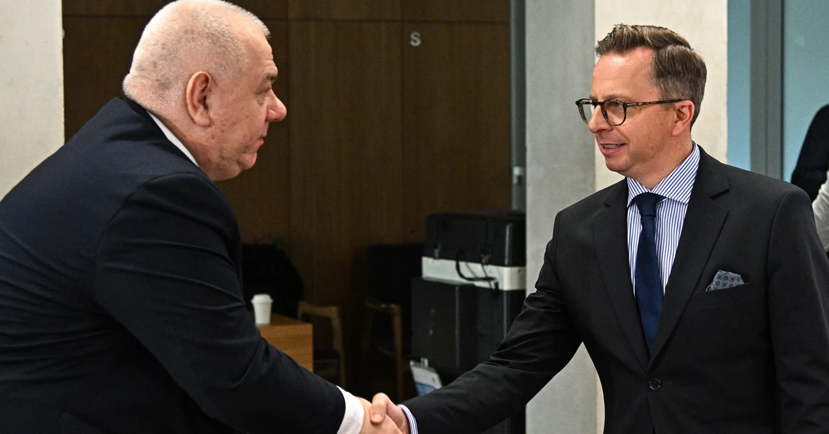 Komisja ds. wyborów. Joński: Sasin obciąża Morawieckiego i Kamińskiego - Dziennik.pl