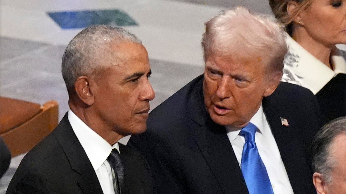 Obama i Buš uhvaćeni u razgovoru tokom Trampove inauguracije, čitač s ...