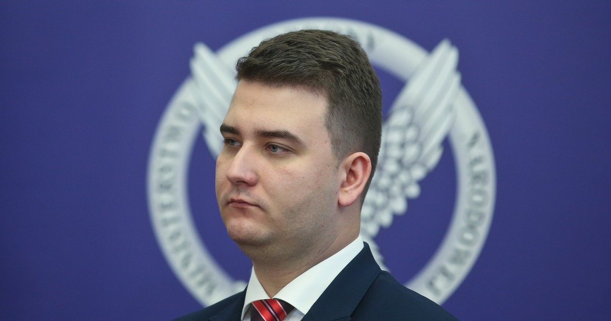 Onet24: Bartłomiej Misiewicz nie jest już dyrektorem gabinetu ...