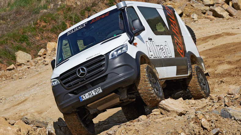Mercedes Iglhaut Sprinter 319 CDI KA – dostawczak (bardzo) terenowy, test