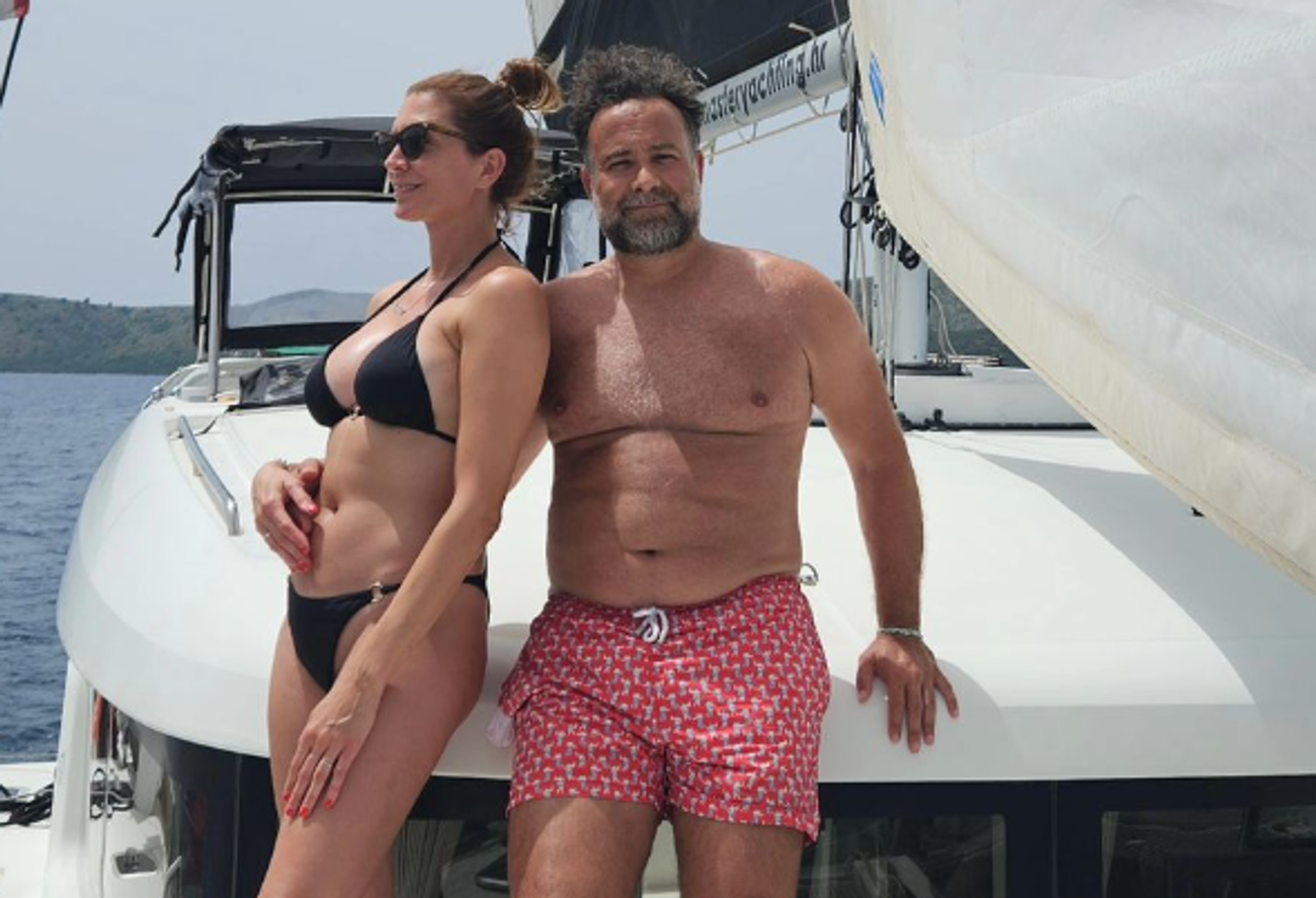 Nekadašnja voditeljka "Pinka" se baškari sa mužem biznismenom na jahti: U petoj deceniji se ...