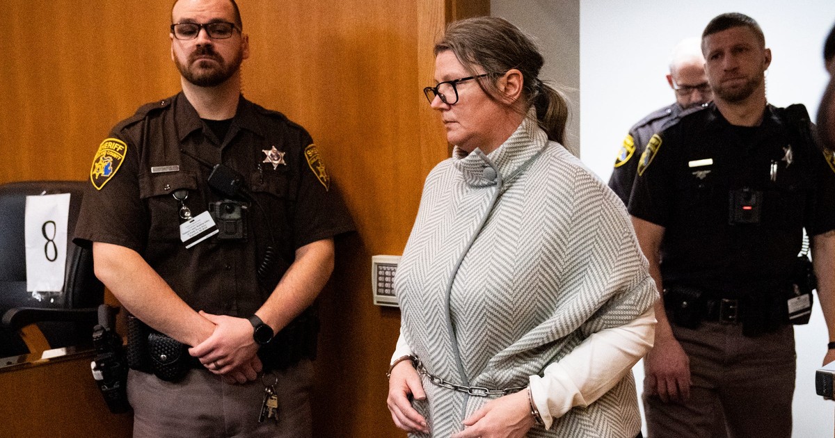 Attorney for the mom of a 15-year-old school shooter opened her ...