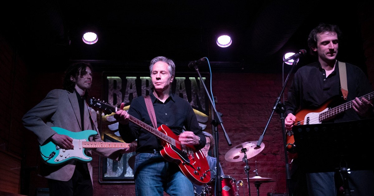 Antony Blinken zagrał w barze w Kijowie. Zaskakujący ruch polityka ...