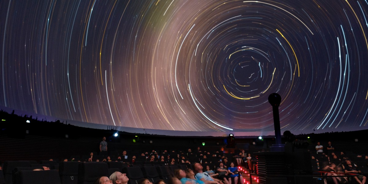Tłumy na otwarciu Planetarium Śląskiego w Chorzowie