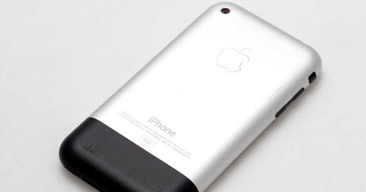 Jak wyglądał pierwszy iPhone od Apple? Miał premierę w 2007 roku