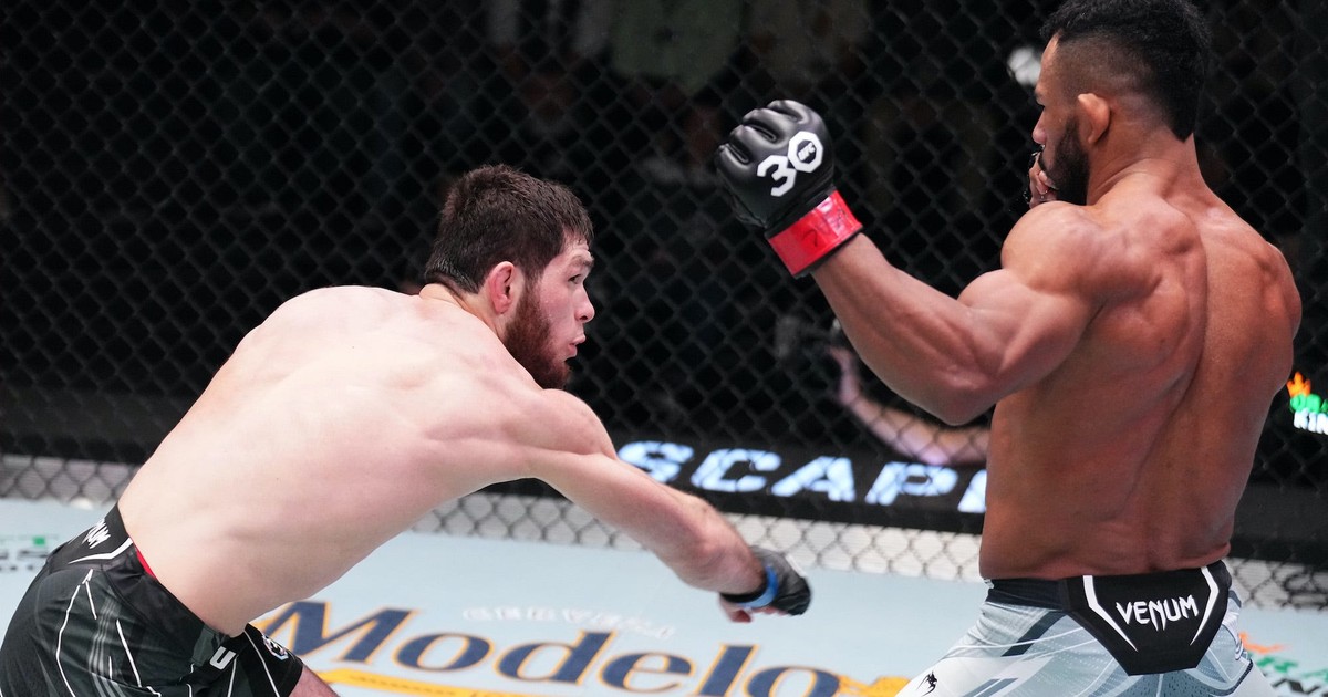 Chaos ensued at a UFC event as a fighter was deducted a point for ...