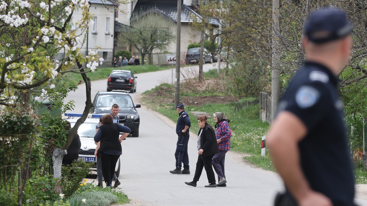 Prve slike majke Dalibora Dragijevića: Evo šta je majka ubice Danke Ilić uradila nakon smrti ...