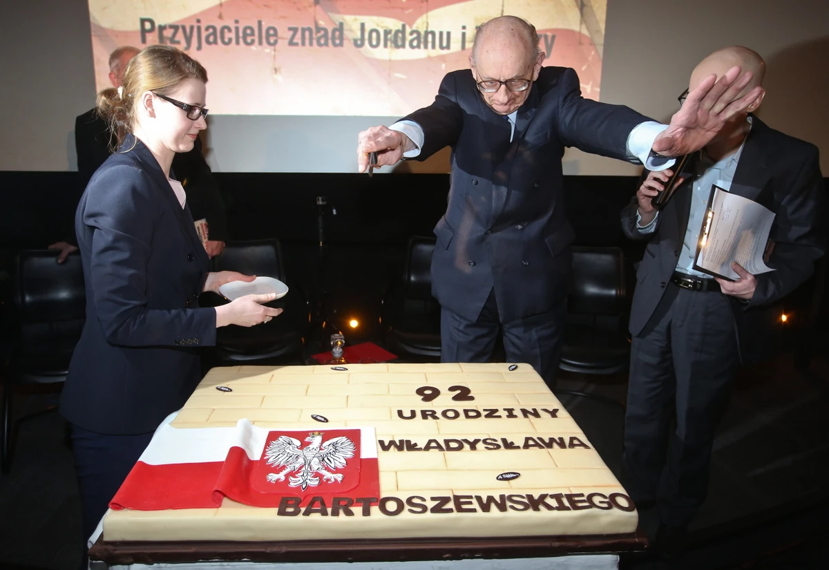 Profesor Władysław Bartoszewski kończy 92 lata. ZDJĘCIA - Dziennik.pl