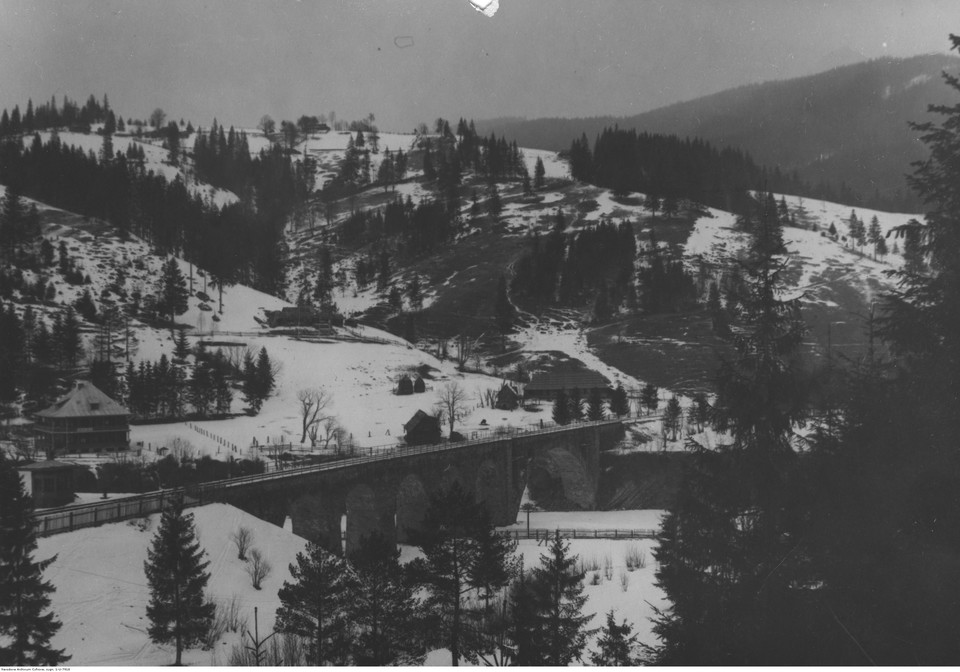 Worochta (Ukraina). "Narty, dancing, brydż" - tak się bawiono na ...