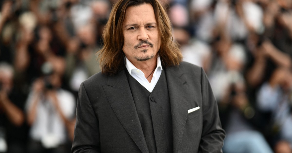 Johnny Depp's band — Hollywood Vampires — had to reschedule 3 tour ...