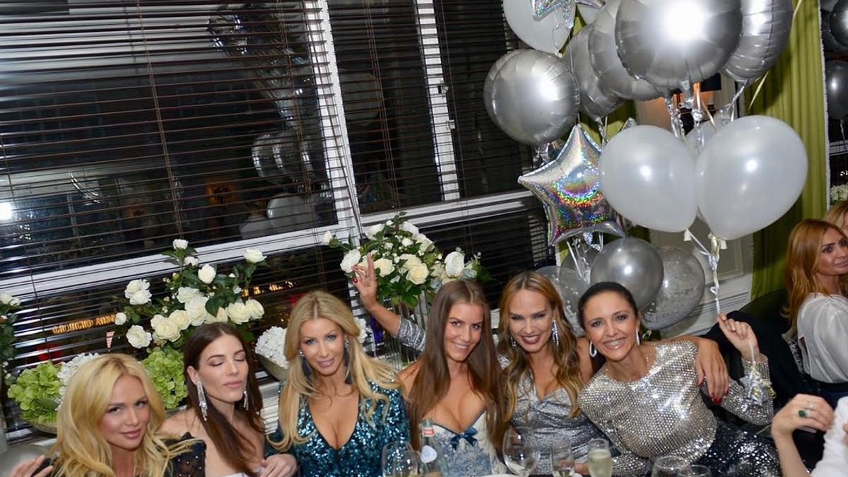 NA VISOKOJ NOZI Marijana Mateus proslavila rođendan VELIKIM SLAVLJEM (VIDEO) - Blic