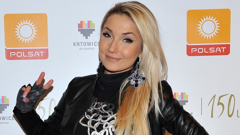 Cleo i jej nowa fryzura. Piosenkarka ma różowe włosy - Plejada.pl