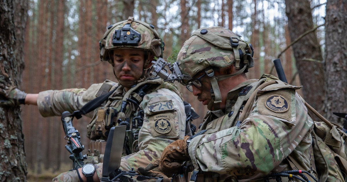 The US Army is tearing down old tech walls so its weapons can talk to ...