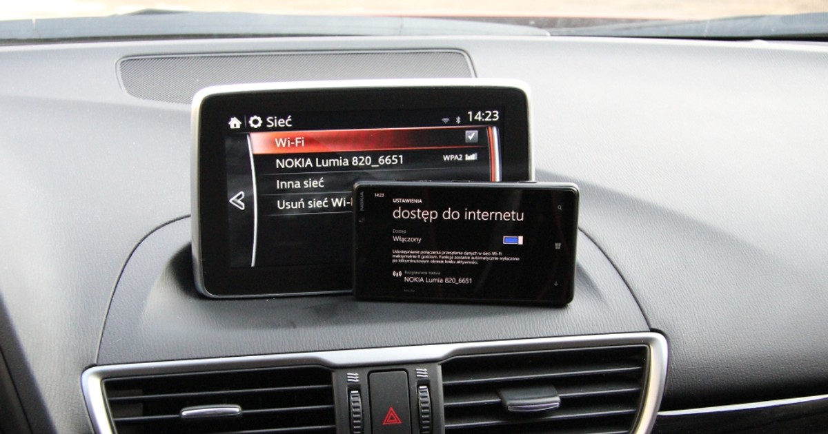 Mazda 3: internet w samochodzie