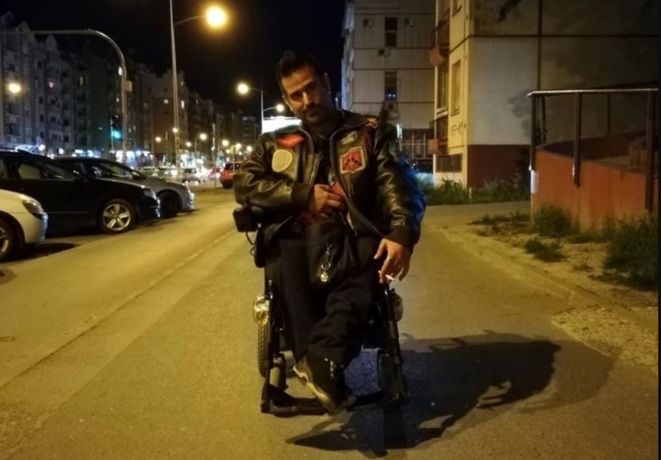 Dušanova filmska životna priča: "U centru Novog Sada lik je krenuo da ...