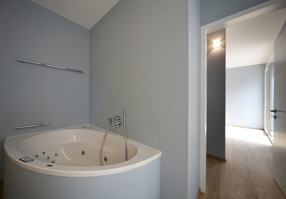 Wanny idealne do małych łazienek - Dom