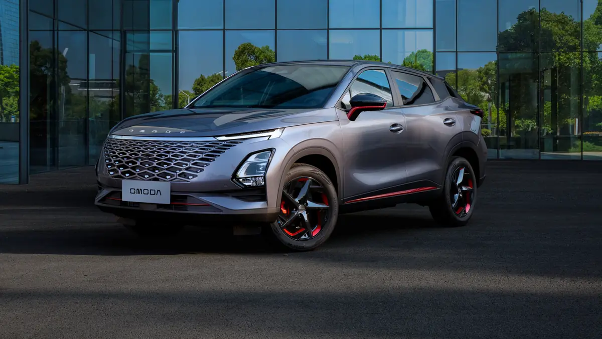 Omoda 5. Nowy chiński crossover niedługo trafi do Polski. Co to za auto?