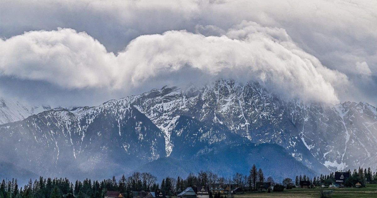 Nadciąga bardzo silny halny! Porywisty wiatr może stanowić zagrożenie