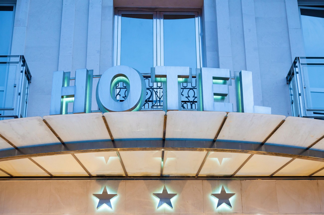 ŠTA ZNAČE HOTELSKE ZVEZDICE? Stepen luksuza, usluga i komfora razlikuje ...