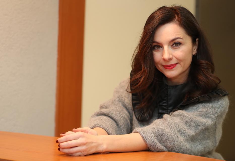 Hatalmas a boldogság: együtt vannak Zsédáék, ő az a sármos férfi, aki ...