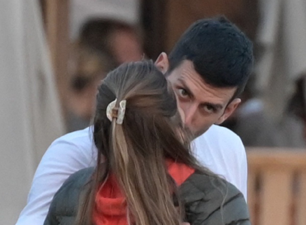 Jelena i Novak Đoković strasno se ljubili u Marbelji i fotografi su sve ...