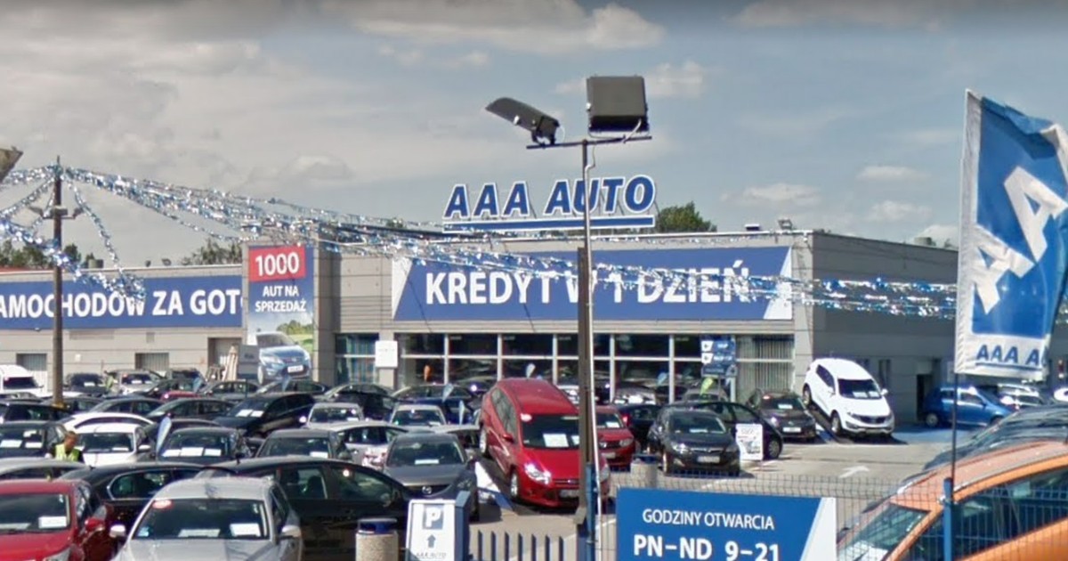 Autocentrum AAA Auto grozi duża kara. UOKiK przygląda się cenom samochodów