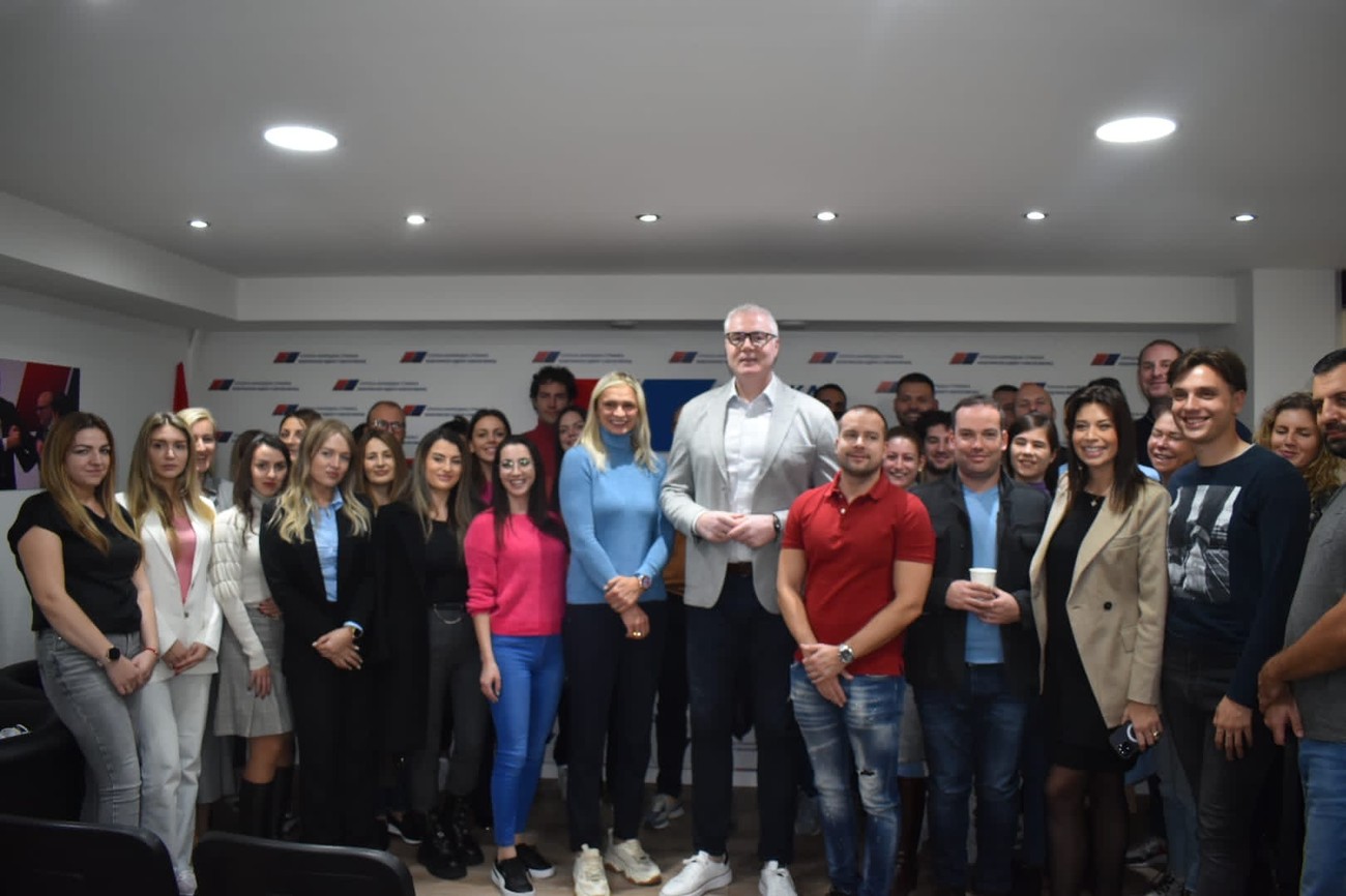 Sportisti na listi SNS-a: Timska igra izvela Srbiju na pravi put - Blic