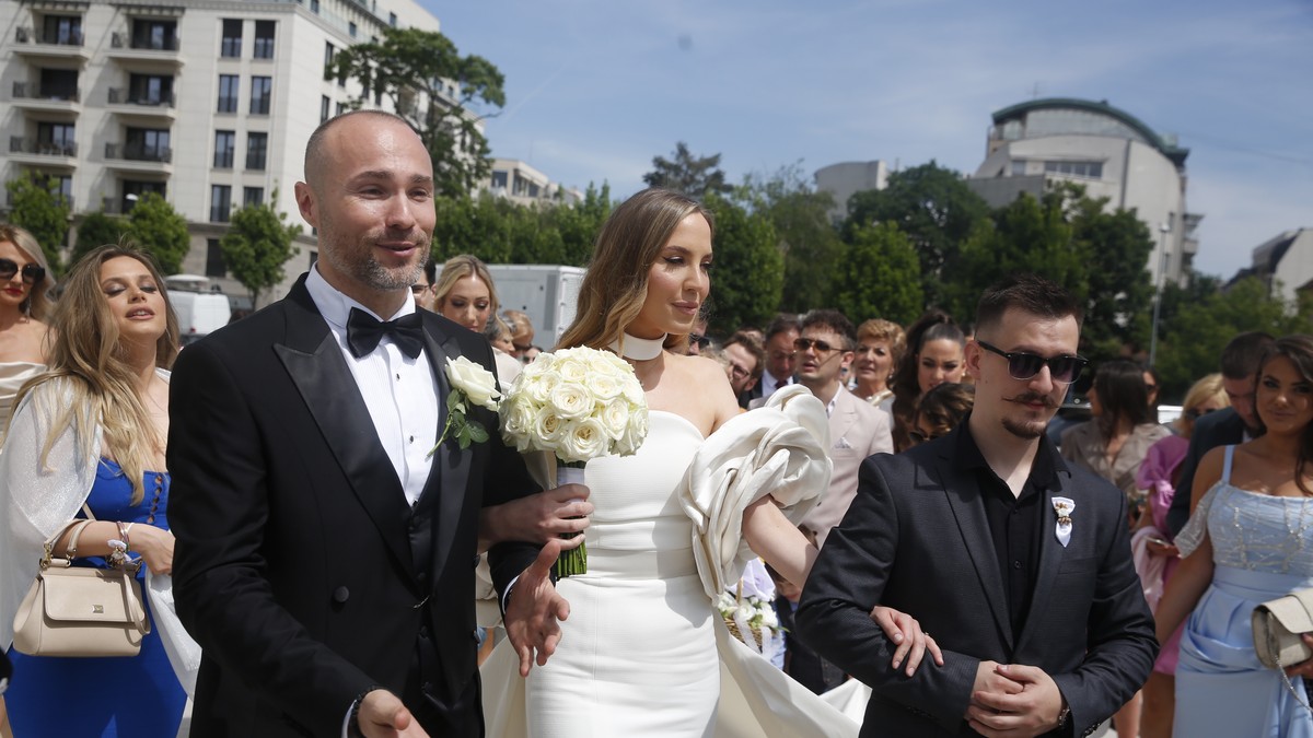 Aca Sofronijević otkrio nepoznate detalje: "Prevarila me je. Pitao sam, na šta ovo liči?" - Blic