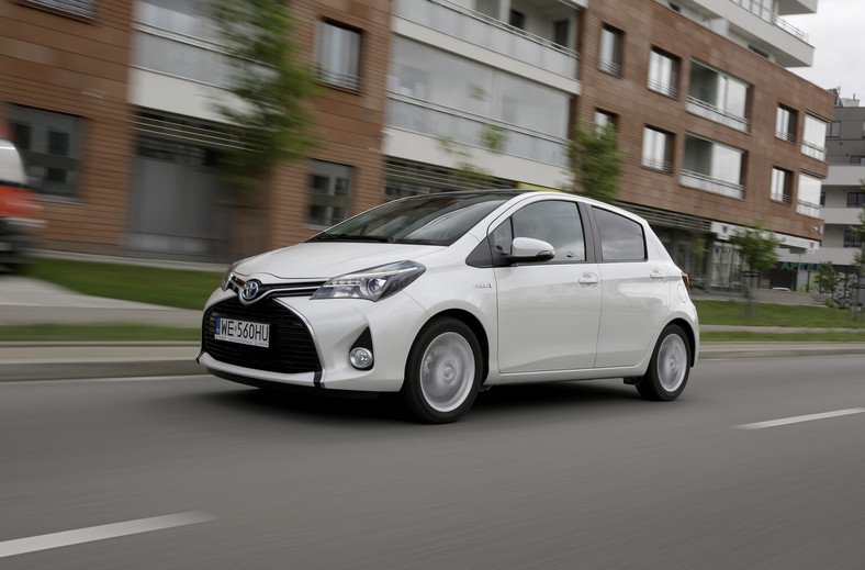 Toyota Yaris Hybrid 100: Test Yarisa hybrydowego po liftingu