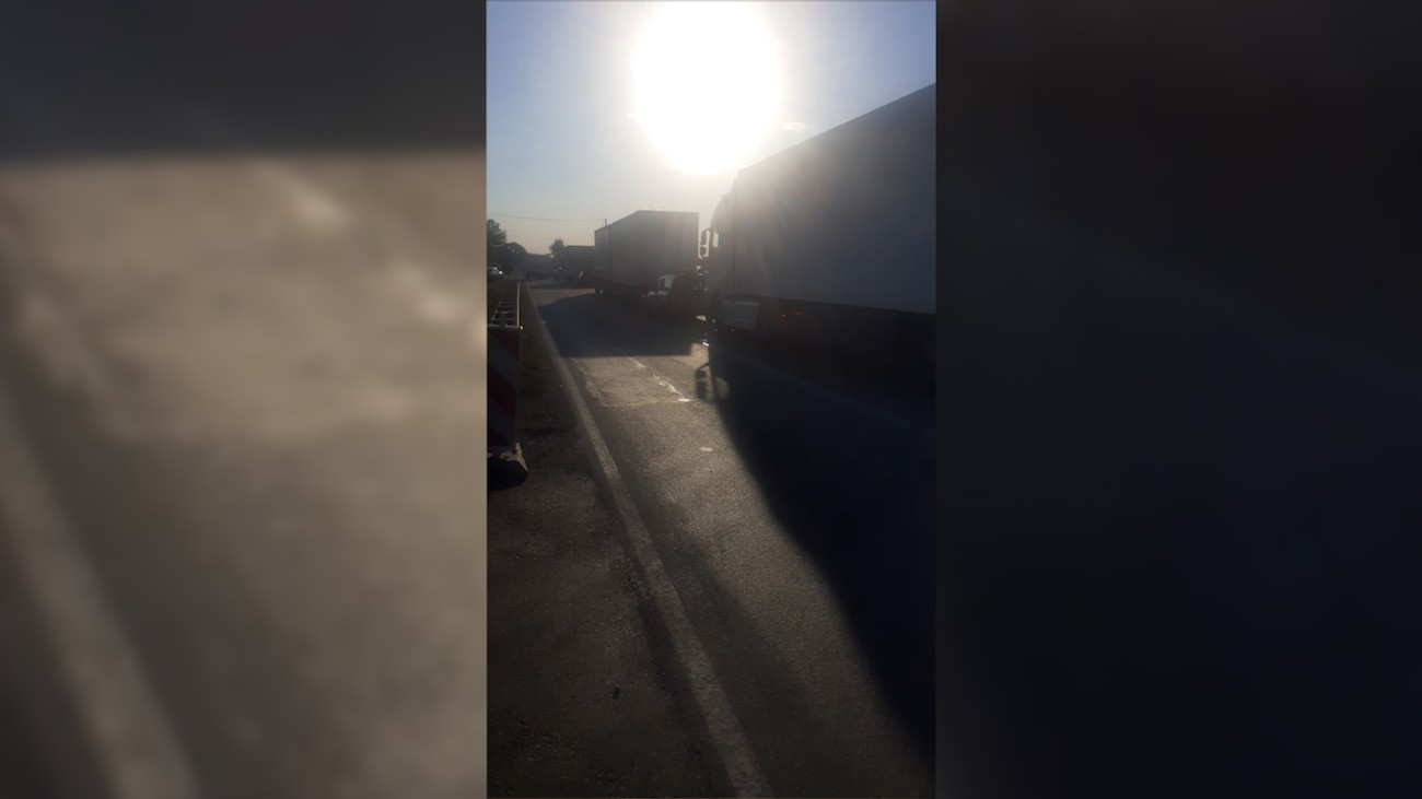 UDES KOD BUBANJ POTOKA Zbog sudara kamiona i autombolia zastoj u ... UDES KOD BUBANJ POTOKA Zbog sudara kamiona i autombolia zastoj u ...