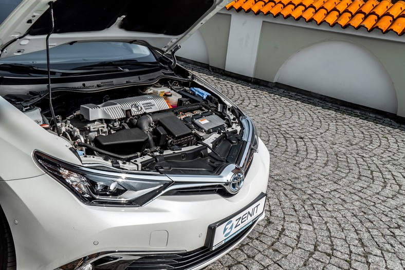 Auto hybrydowe oraz instalacja LPG. Sposób na dużą oszczędność