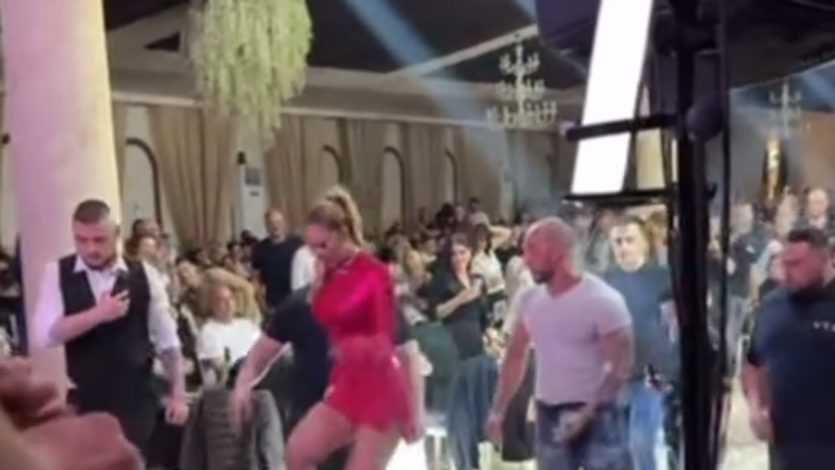 Dečko Tee Tairović povređen: Cela noga mu gipsu, ali ni to ga ne ...