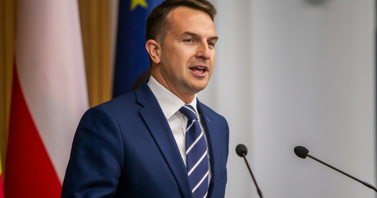 Adam Szlapka został rzecznikiem rządu. Kariera oraz majątek