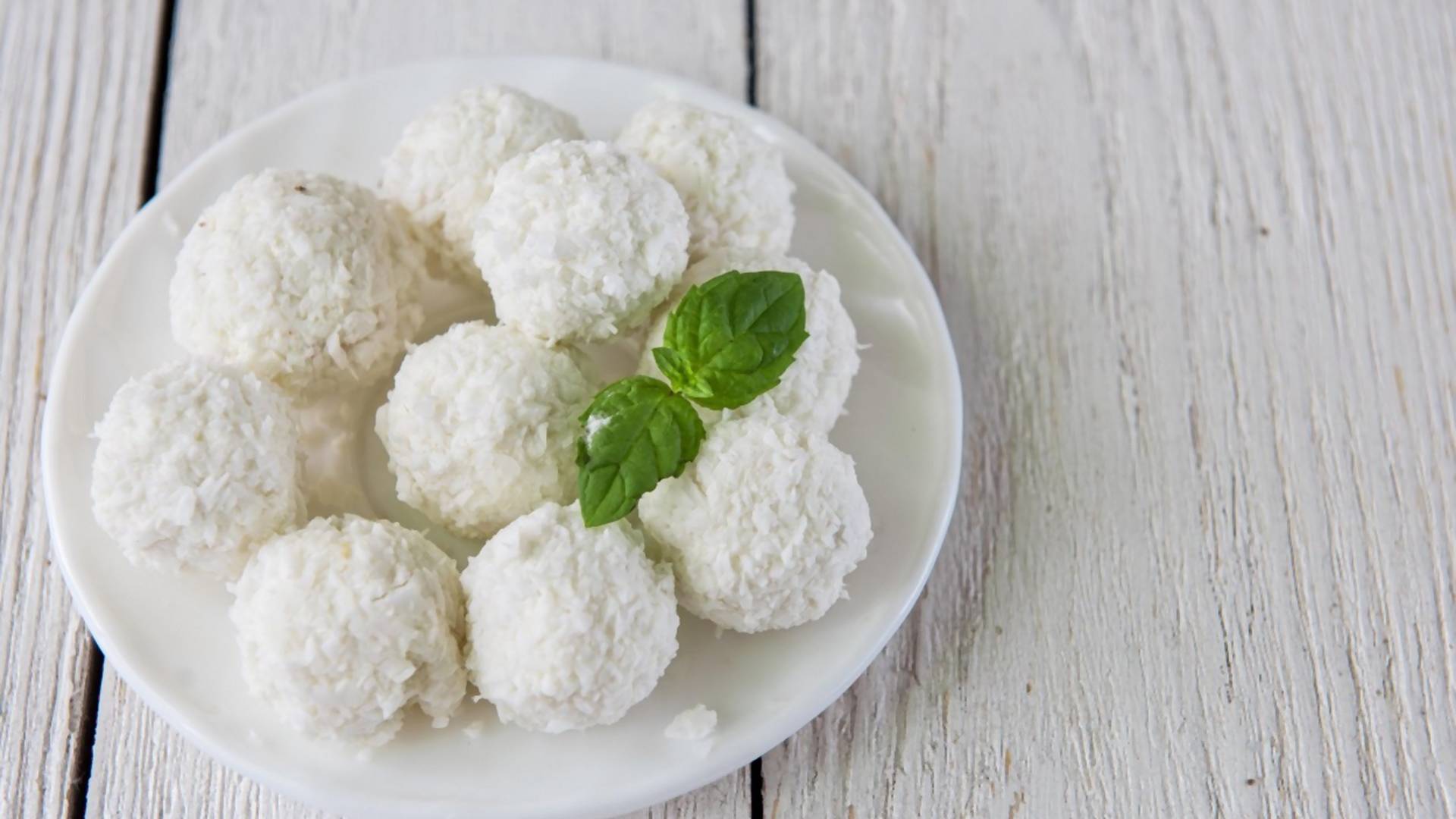 recept Bombice sa bananama i kokosom Noizz