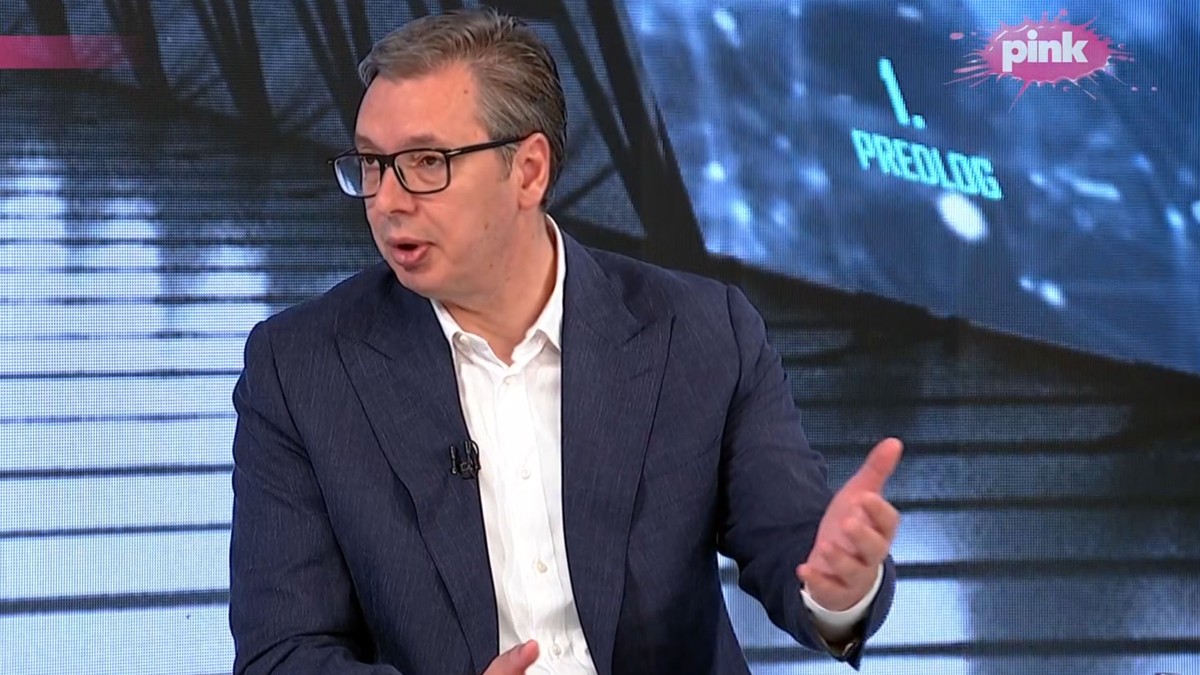 Vučić uživo u Hit tvitu o gorućim temama - Blic